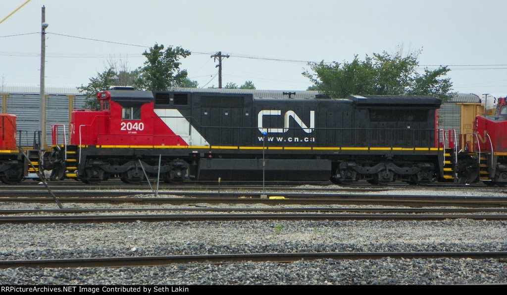 CN 2040